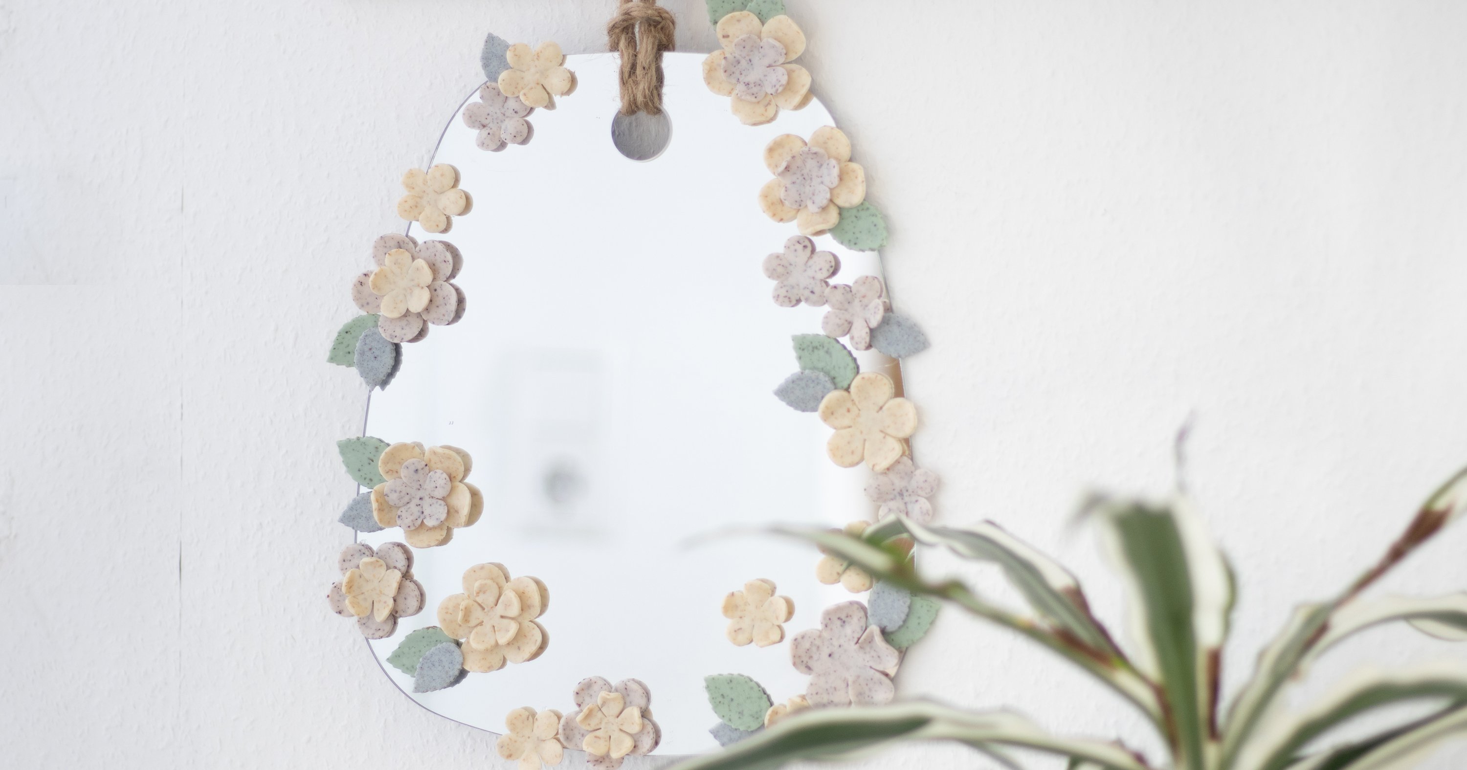 How to make a flower mirror using FIMO modelling clay | STAEDTLER