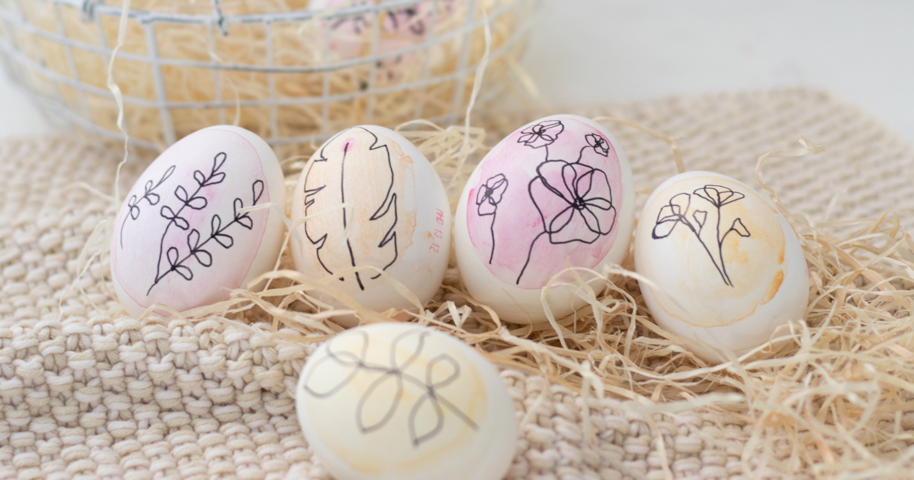 Easter eggs line art | STAEDTLER