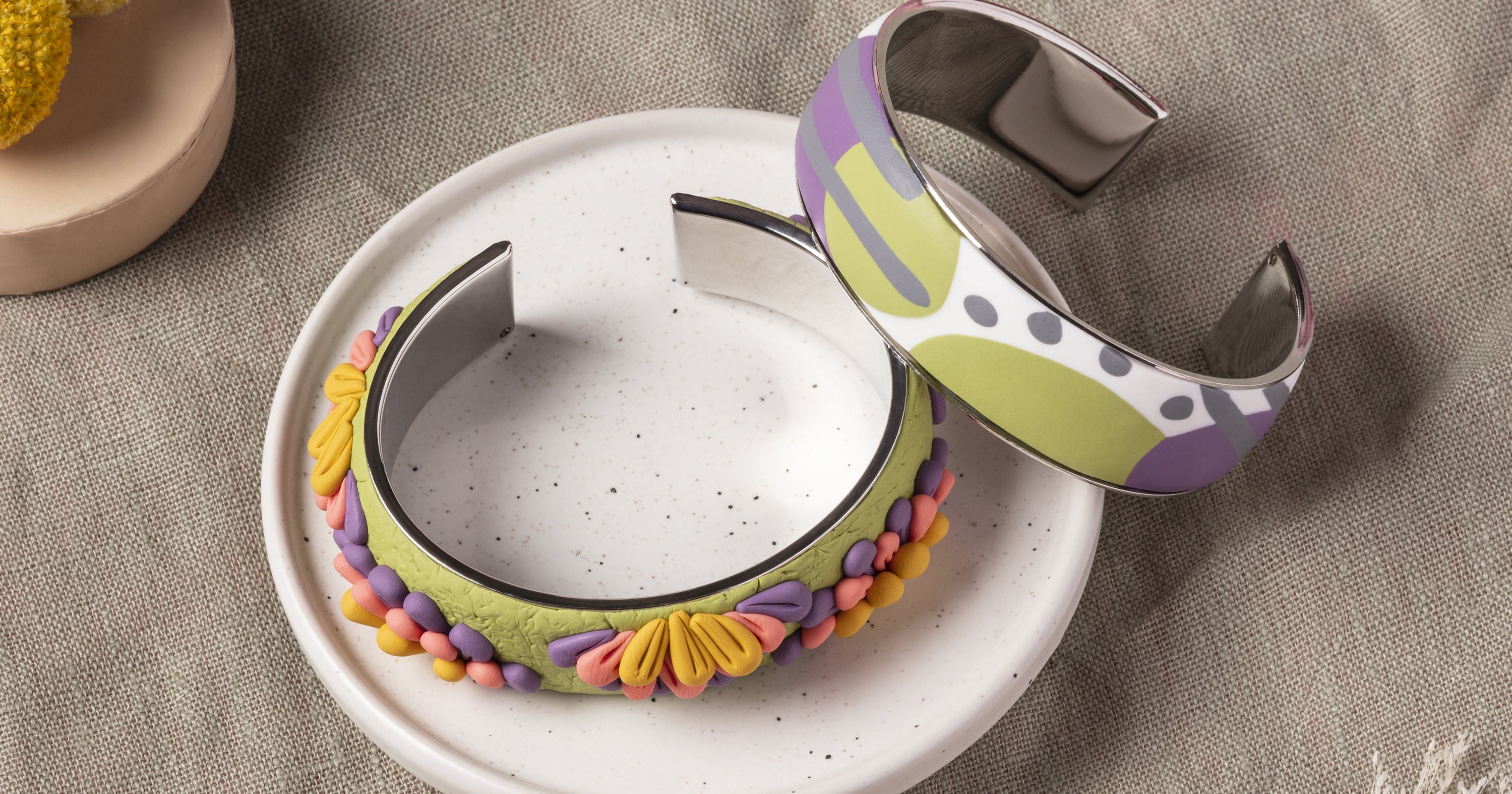 Polymer Slab – bangle in a floral design | STAEDTLER