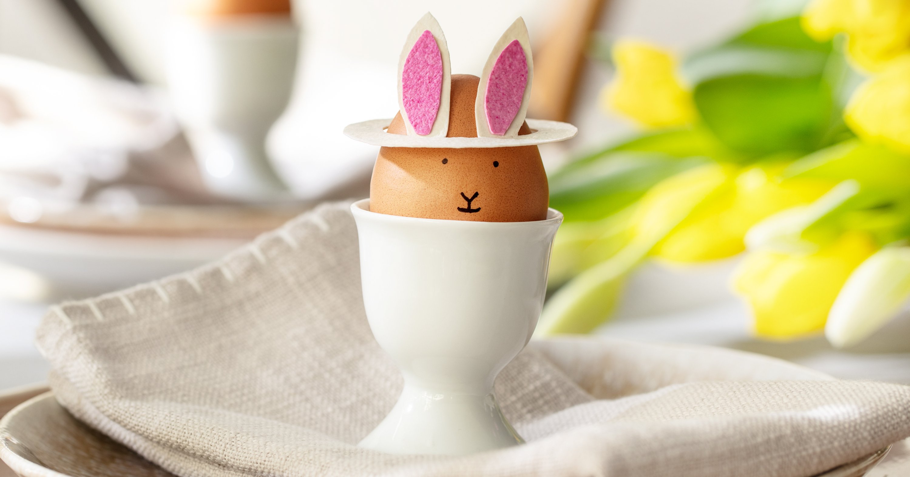 Cute DIY egg hat made of FIMO leather-effect | STAEDTLER