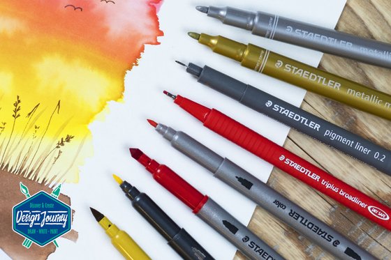 Metallic fineliner pens store