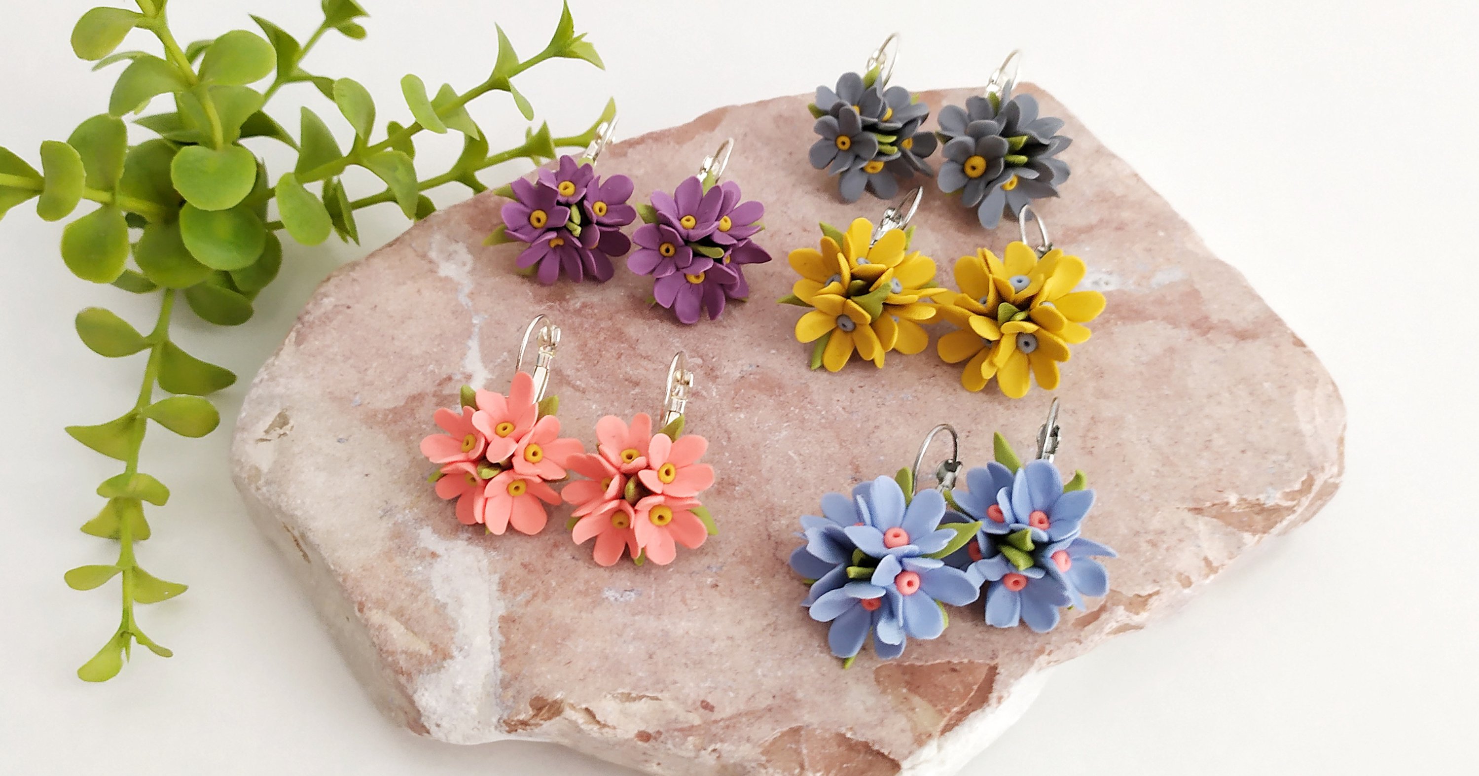 Flower earrings made of FIMO | STAEDTLER